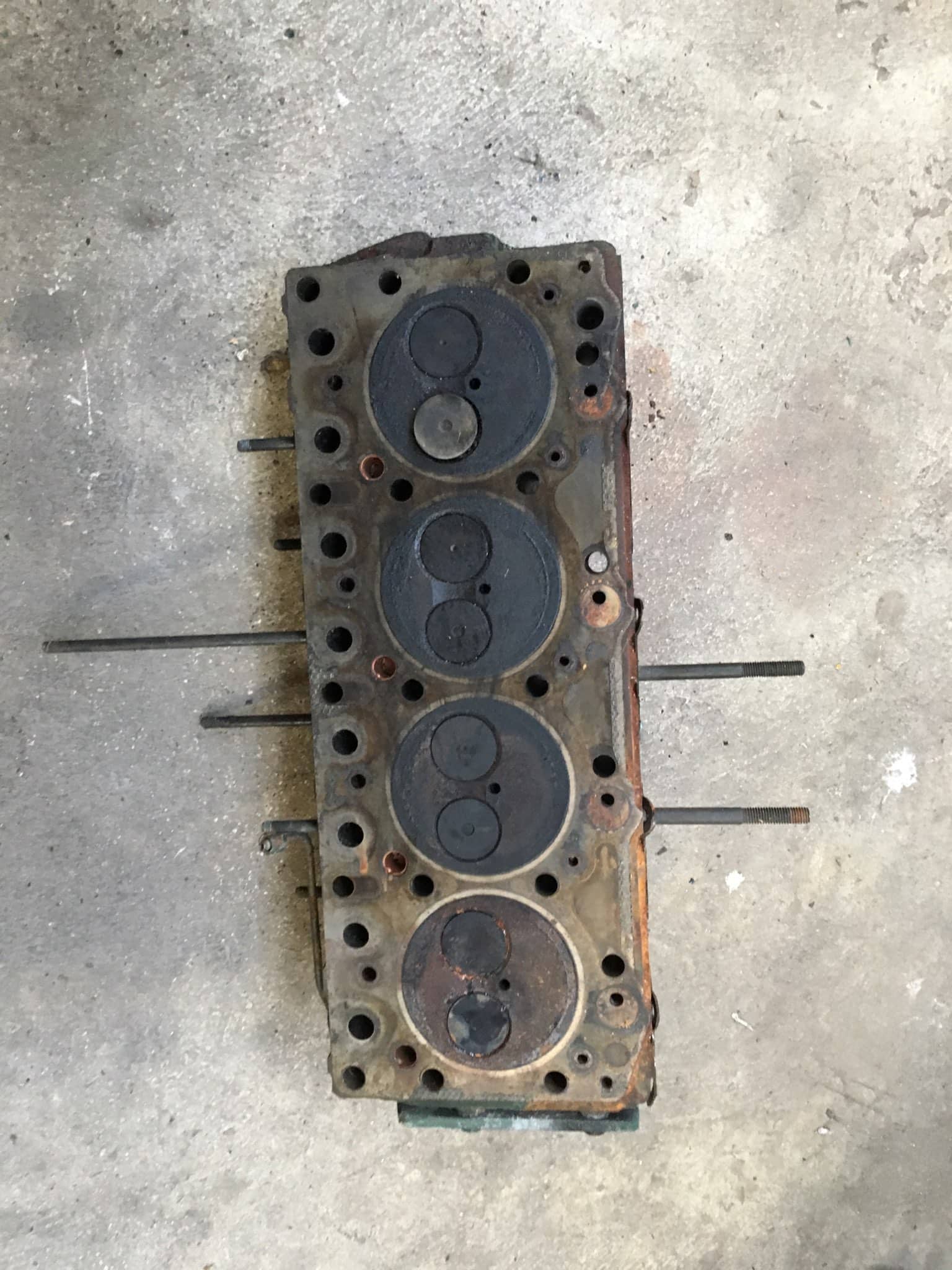 Culasse volvo penta AD30 - Casse marine enlèvement